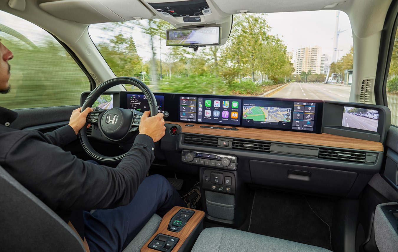Honda e embodies the brand’s vision for simplicity in urban mobility ...