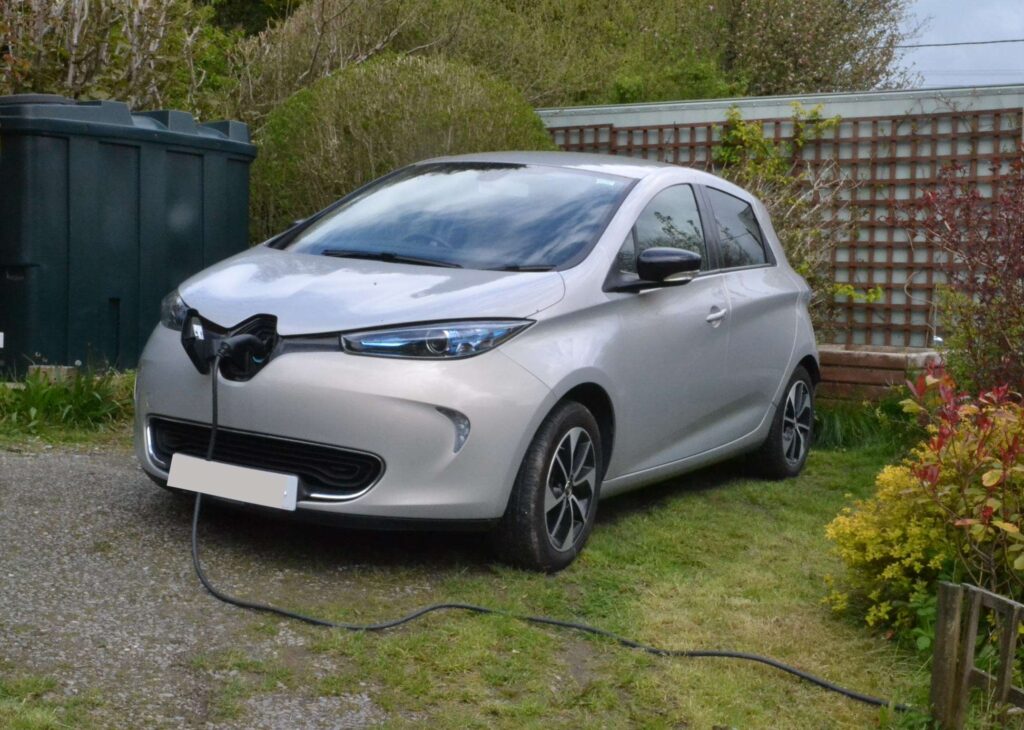 Renault Zoe ZE40 41kWh 2018, John - EV Owner Review - Electric Road