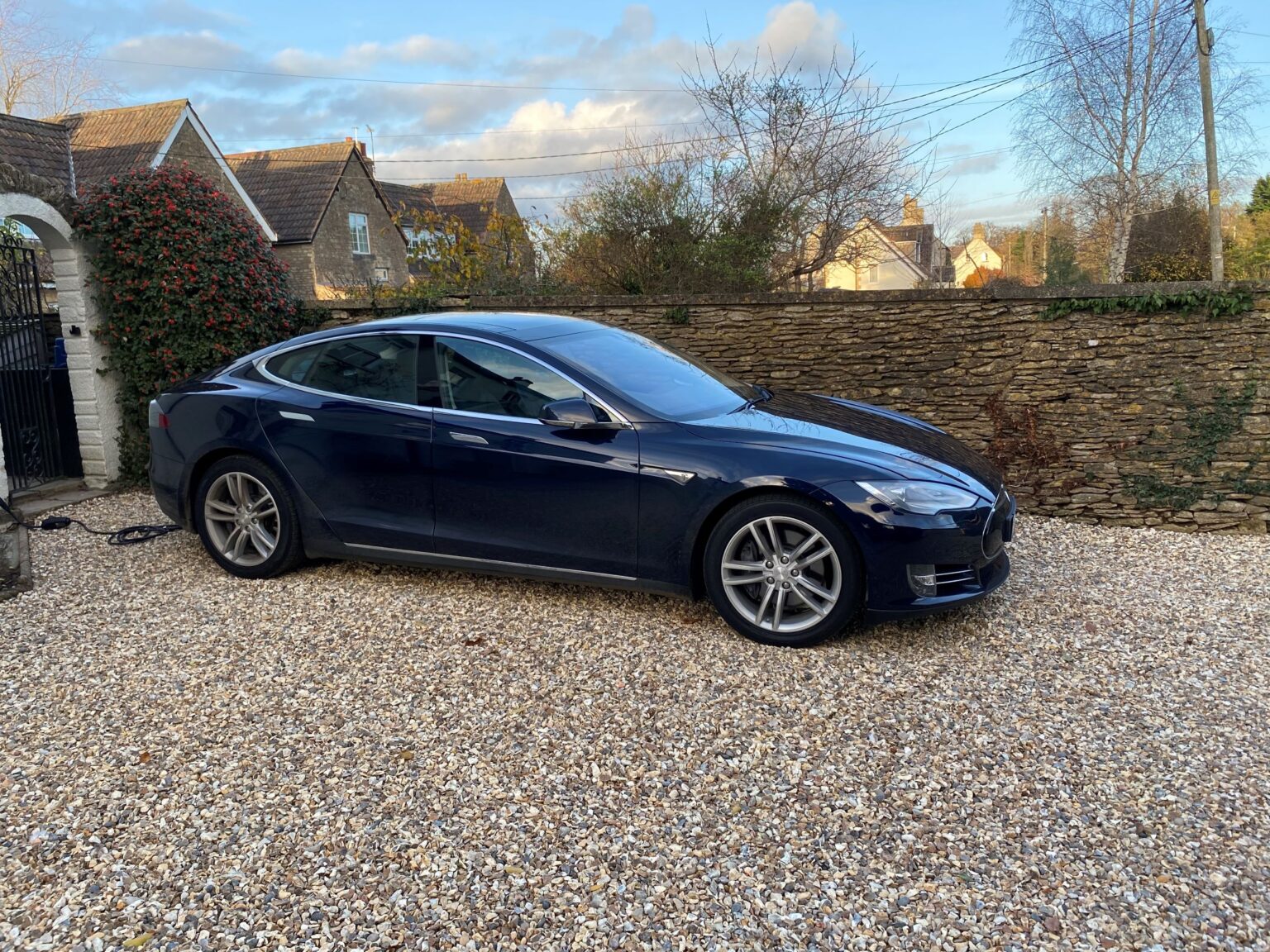 Tesla Model S85 2015, Kevin - EV Owner Review - Electric Road