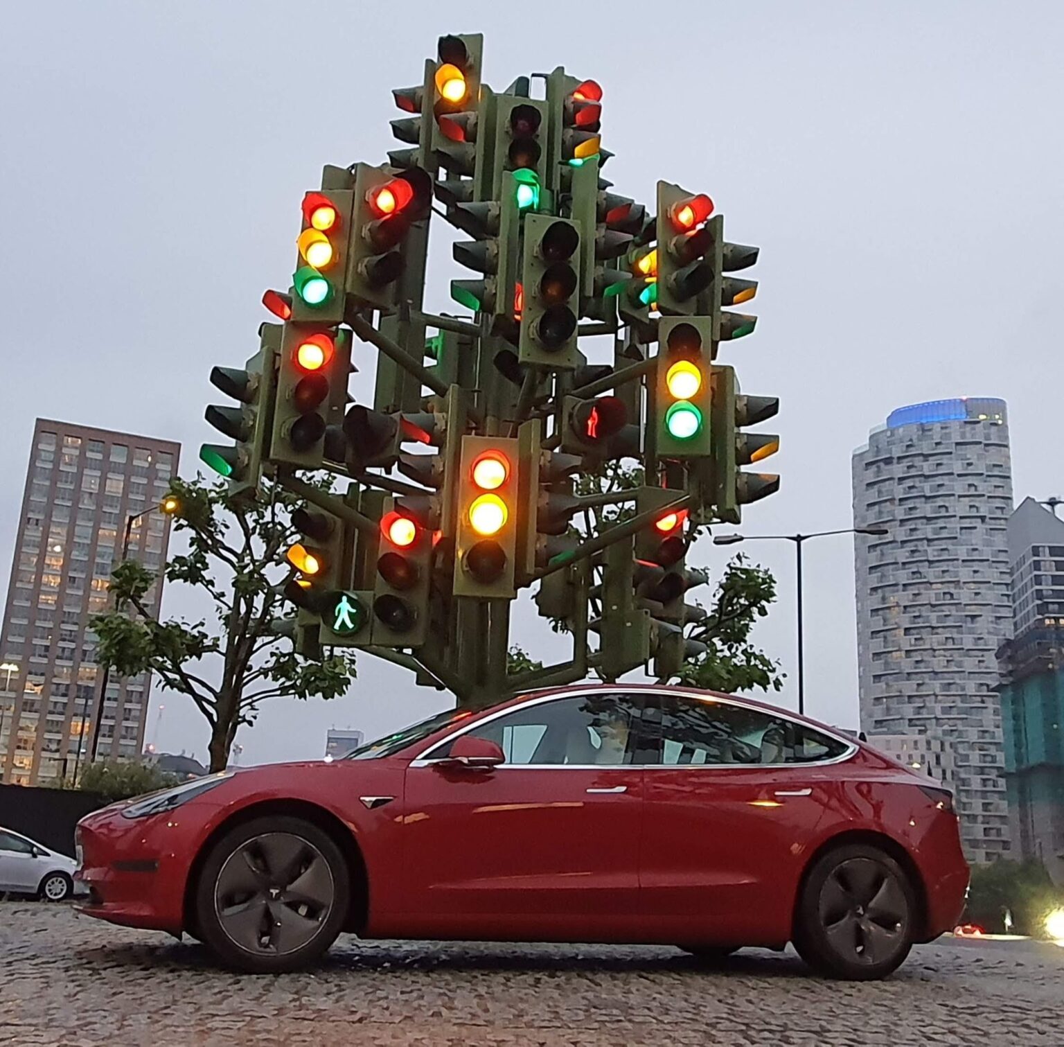 Tesla Model 3 AWD Long Range 2019, Sam - EV Owner Review - Electric Road