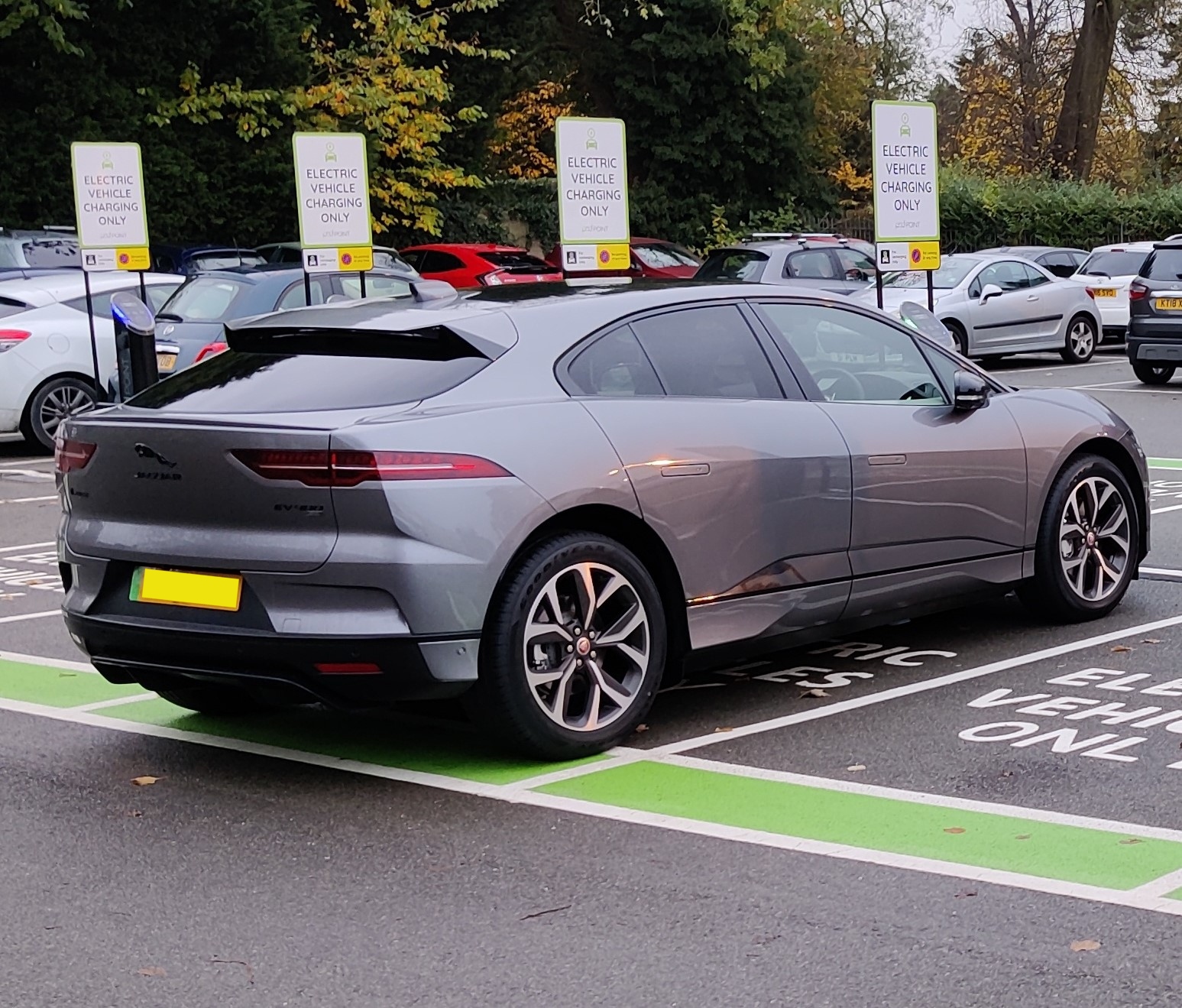 Jaguar I-PACE MY22 HSE Black Edition 2021, Derrick - EV Owner Review ...