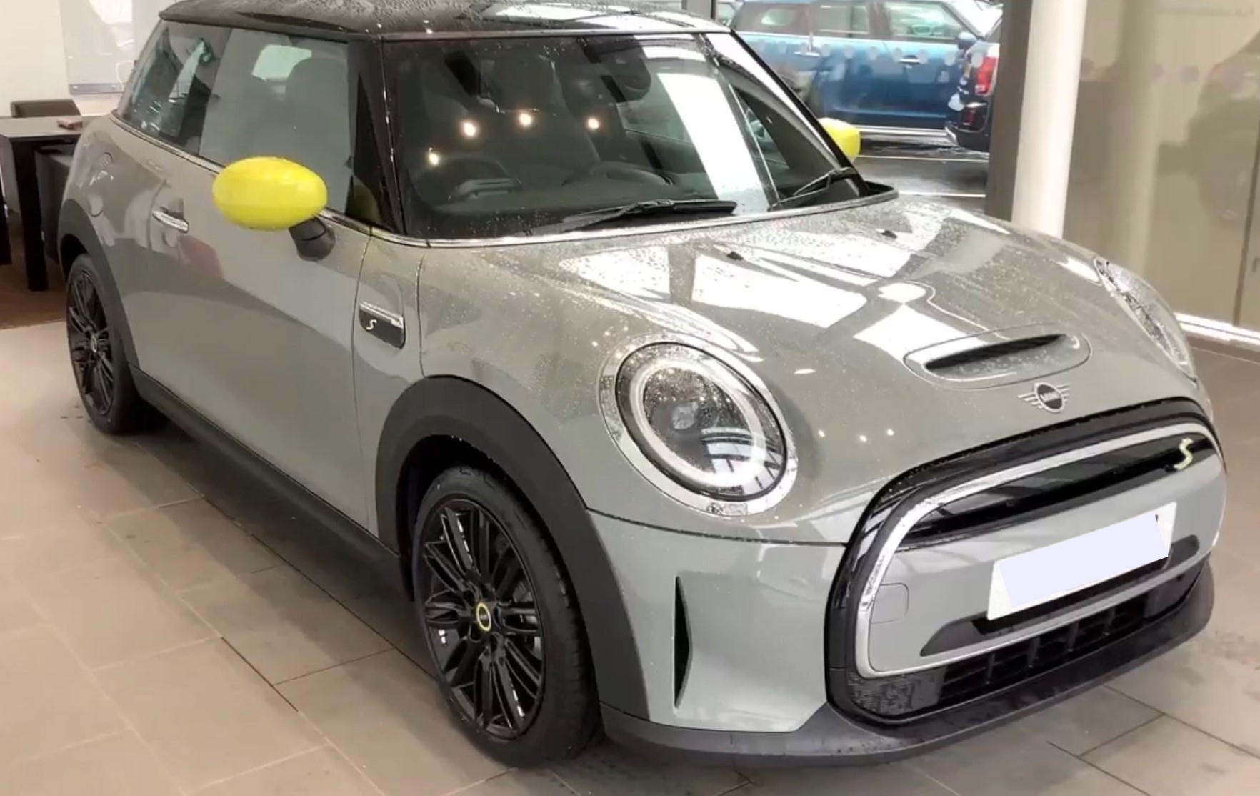 MINI Electric SE 2021, Jonathan - EV Owner Review - Electric Road