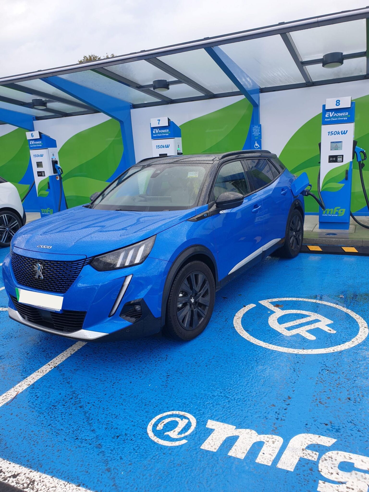 Peugeot e-2008 GT Premium 2021, David - EV Owner Review - Electric Road