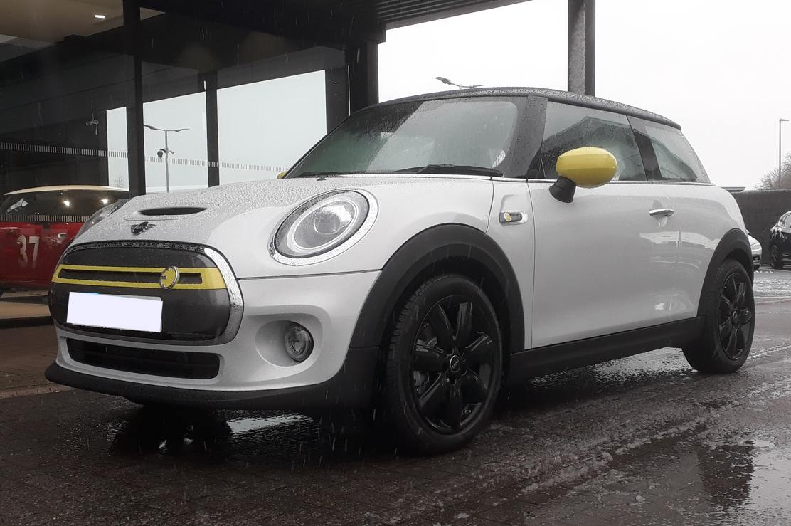 MINI Electric Cooper SE Level 2, Nia H - Test Drive Review - Electric Road