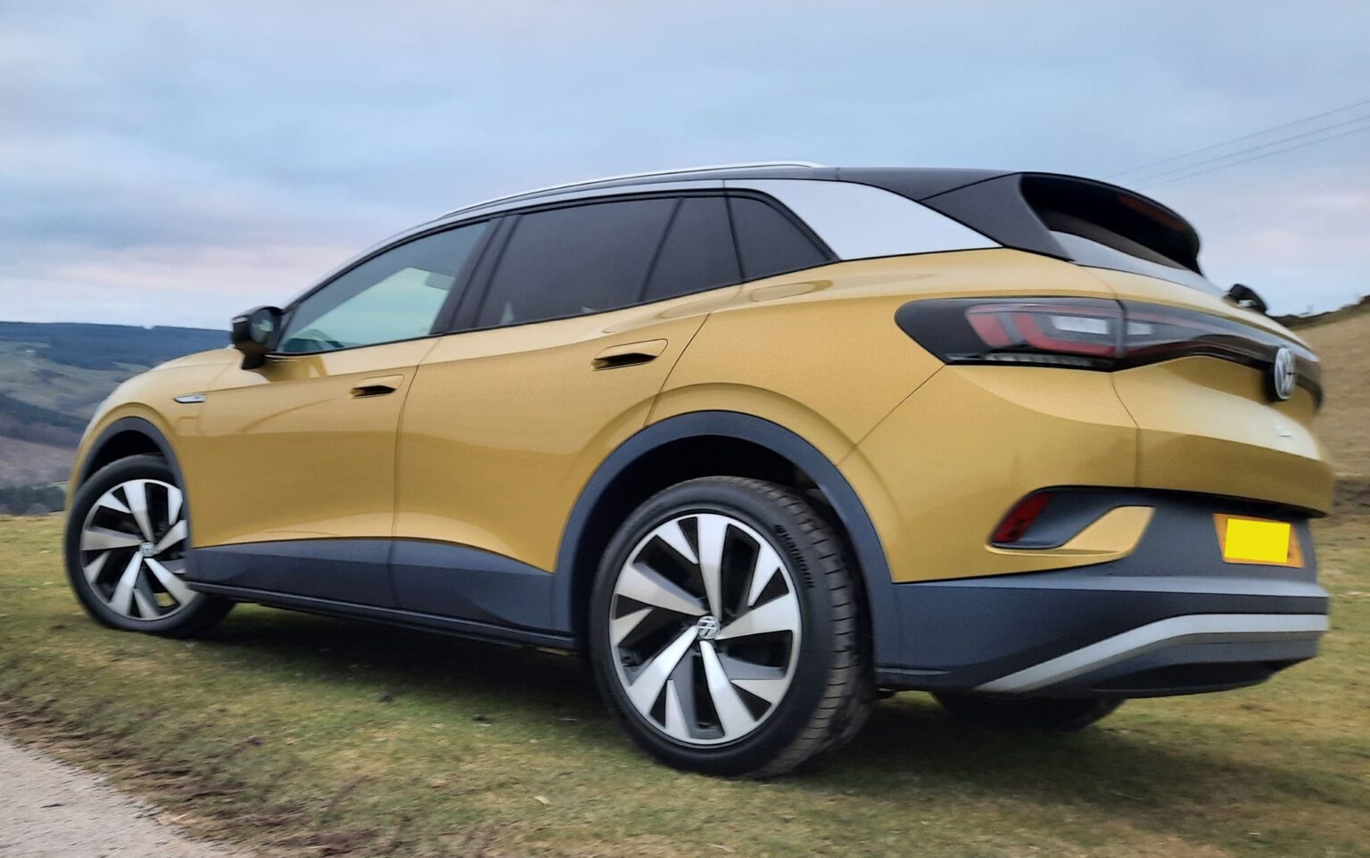 Volkswagen ID.4 First Edition Pro Performance 2021, Mike Davies ...