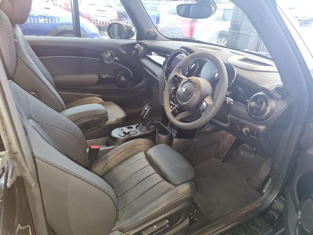 MINI Electric Shadow Edition 2022, David - EV Owner Review - Electric Road