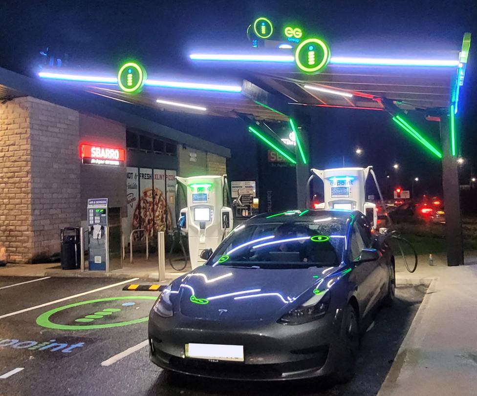 Tesla Model 3 2021, EV Claire & Scott - EV Owner Review - Electric Road