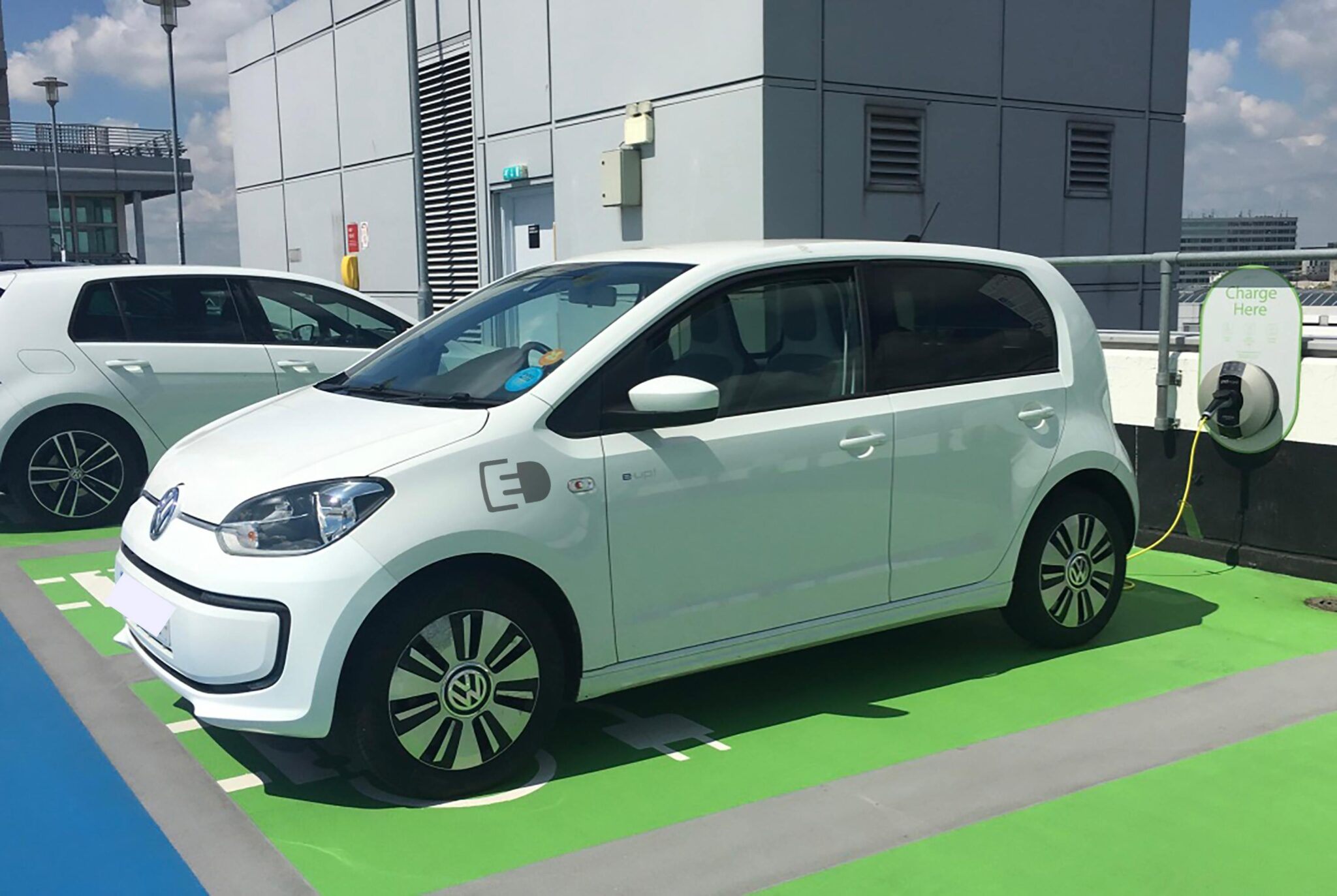 VW e-up!, Max B - Living with an EV: Getting Started - Electric Road