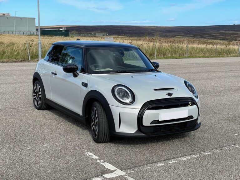 MINI Electric Level 2 2021, Mike W - EV Owner Review - Electric Road