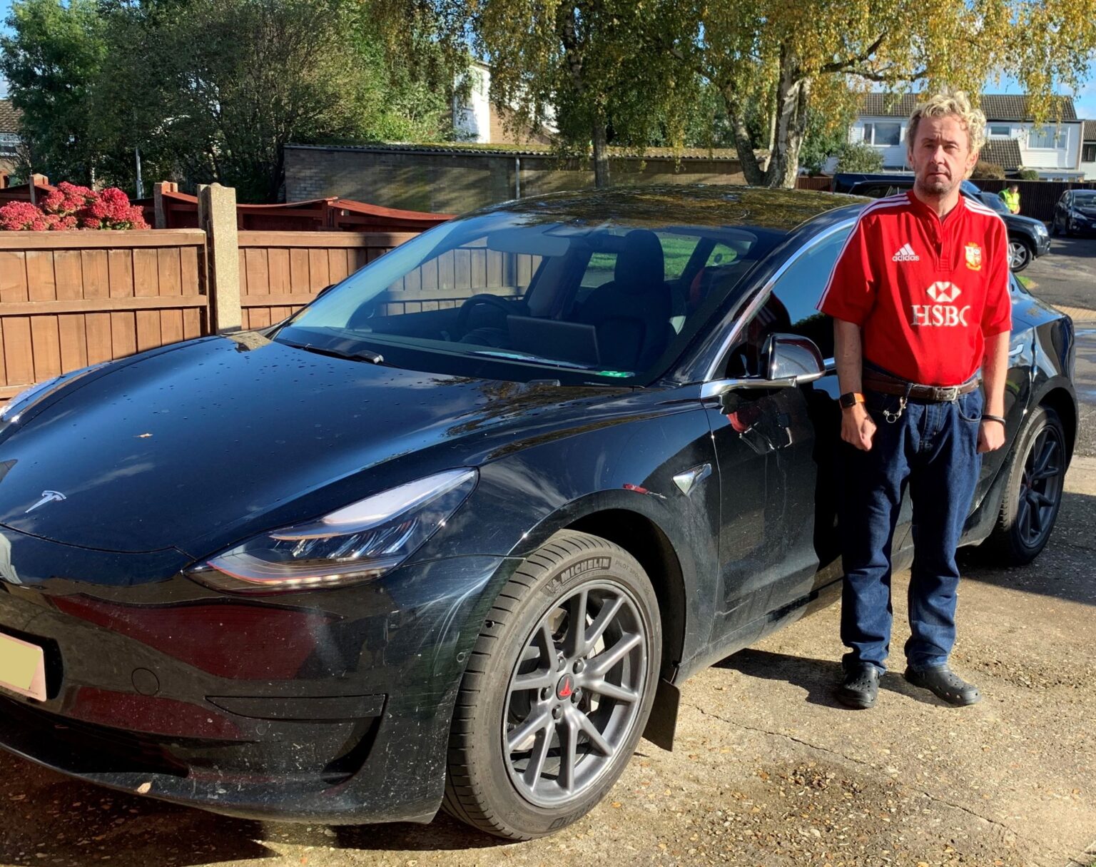 Tesla Model 3 electric car owner review - Electric Road