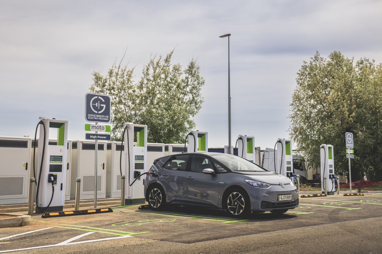 GRIDSERVE and Moto unveil latest high power, 350kW-capable electric ...