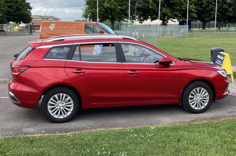 MG5 SW EV 2021 electric car owner review - Electric Road