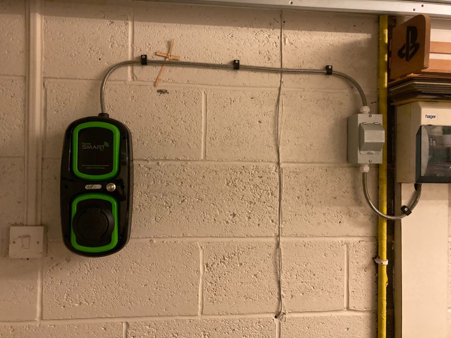 Rolec Smart WALLPOD 2019 - Home charging unit review - Electric Road