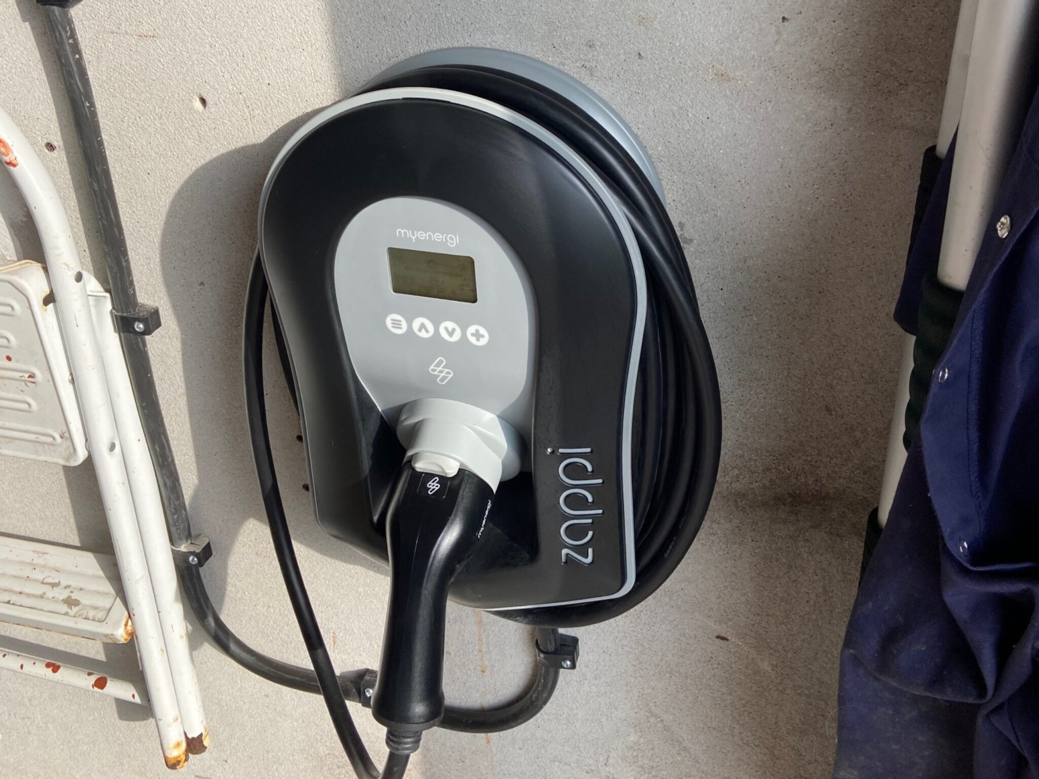 myenergi zappi 2022 - Home charging unit review - Electric Road
