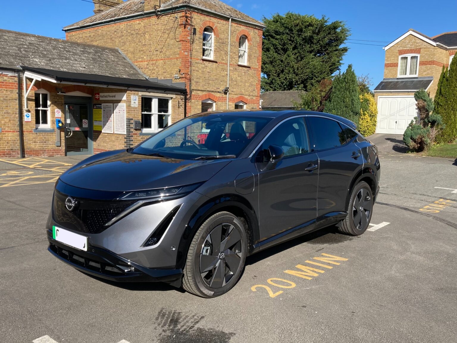 Nissan ARIYA 2022 electric car owner review - Electric Road