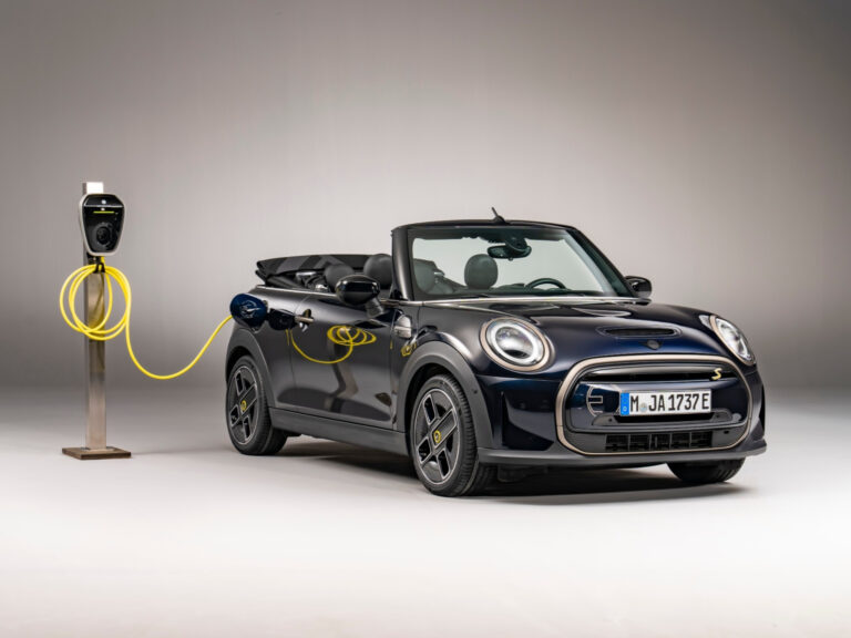 The first all-electric MINI Convertible - 150 of them, to be exact ...