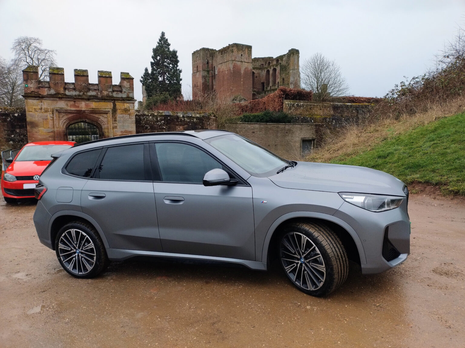 BMW iX1 2023 test drive review - Neil Allison - Electric Road