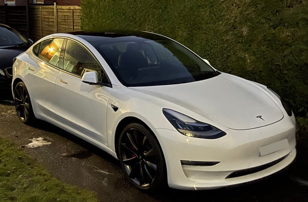 Tesla Model 3 2020 electric car owner review - Electric Road