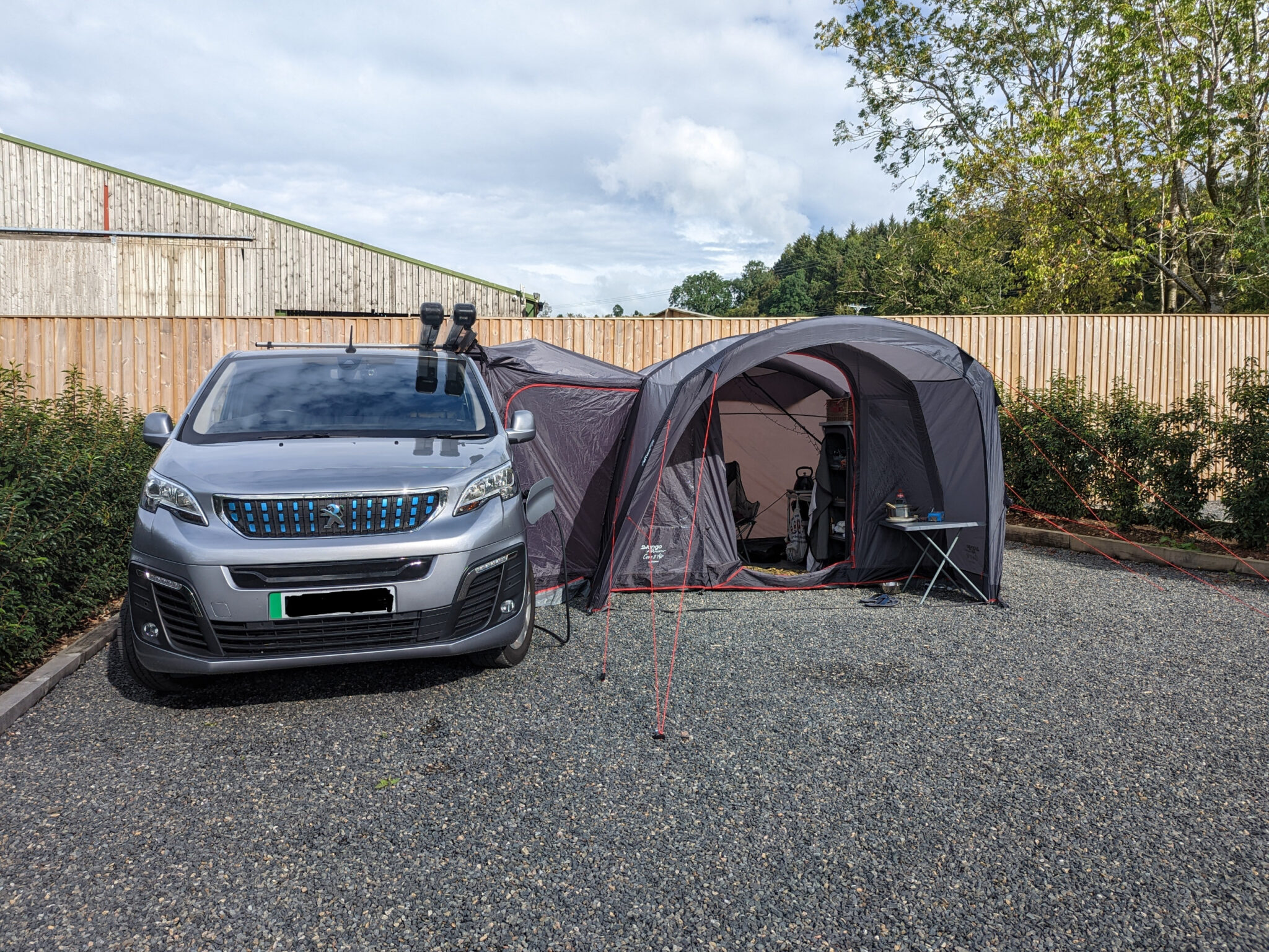 Peugeot e-EXPERT 2021 electric van owner review - Electric Road