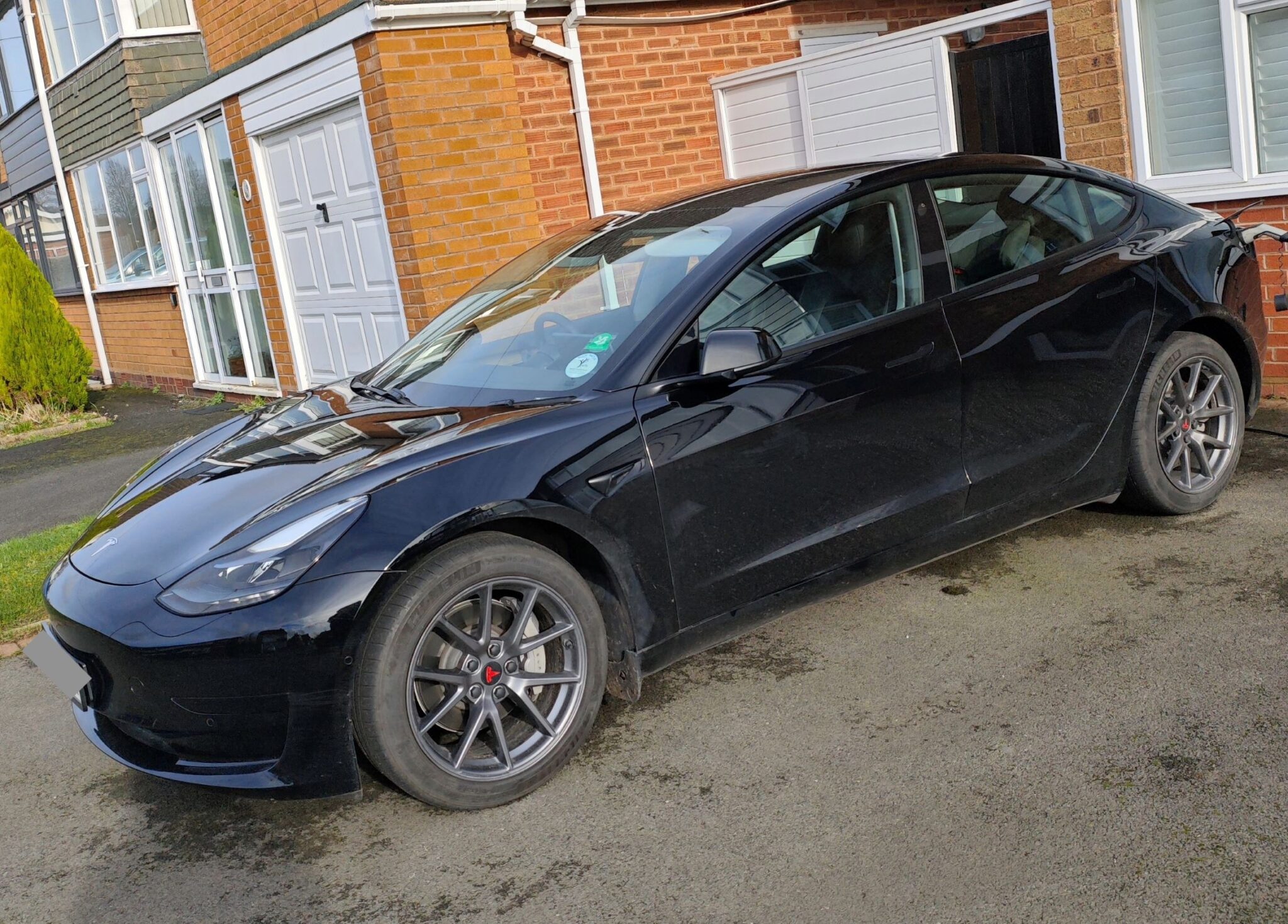 Tesla Model 3 2021 electric car owner review - Electric Road