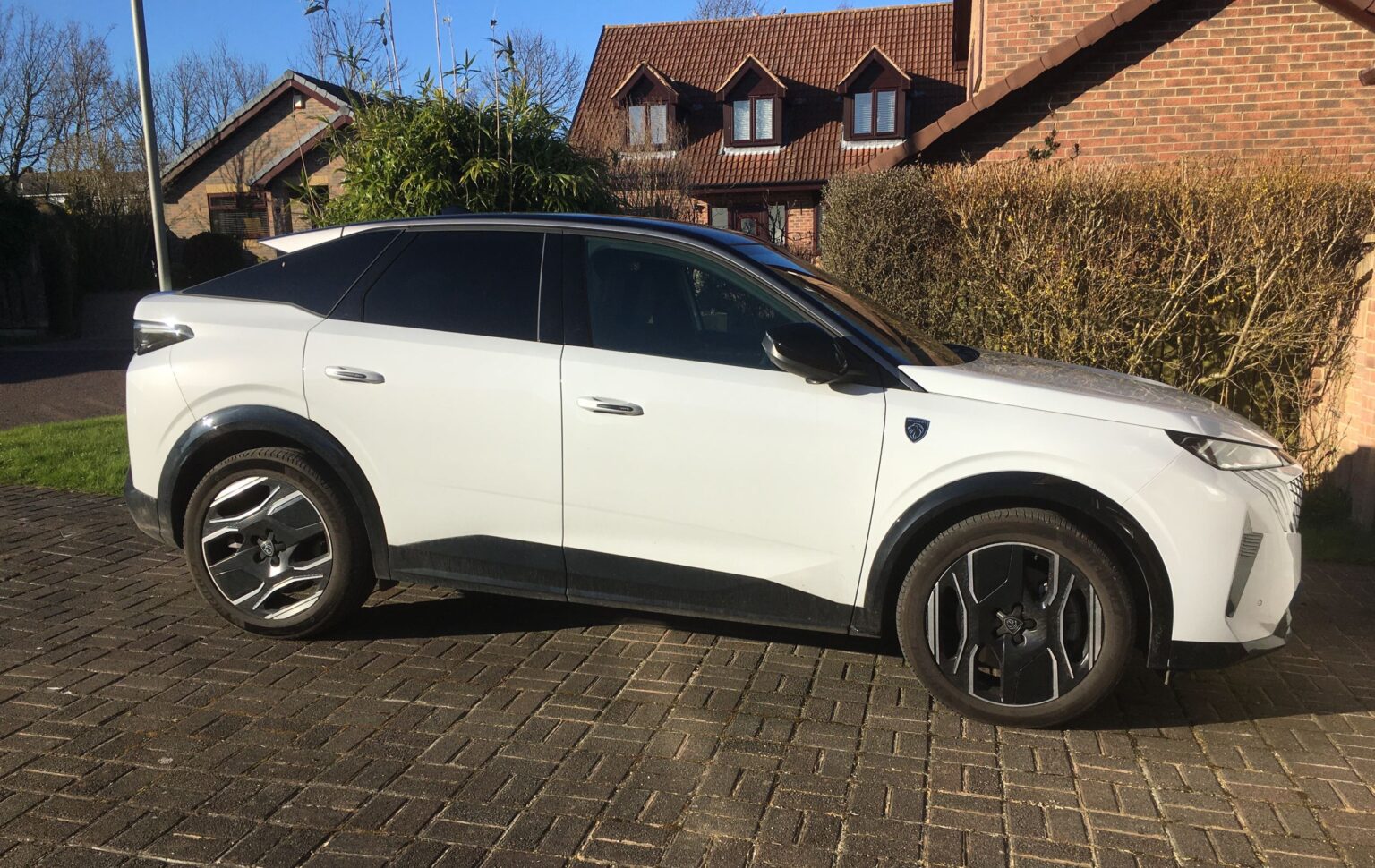 Peugeot E-3008 2024 electric car owner review - Electric Road