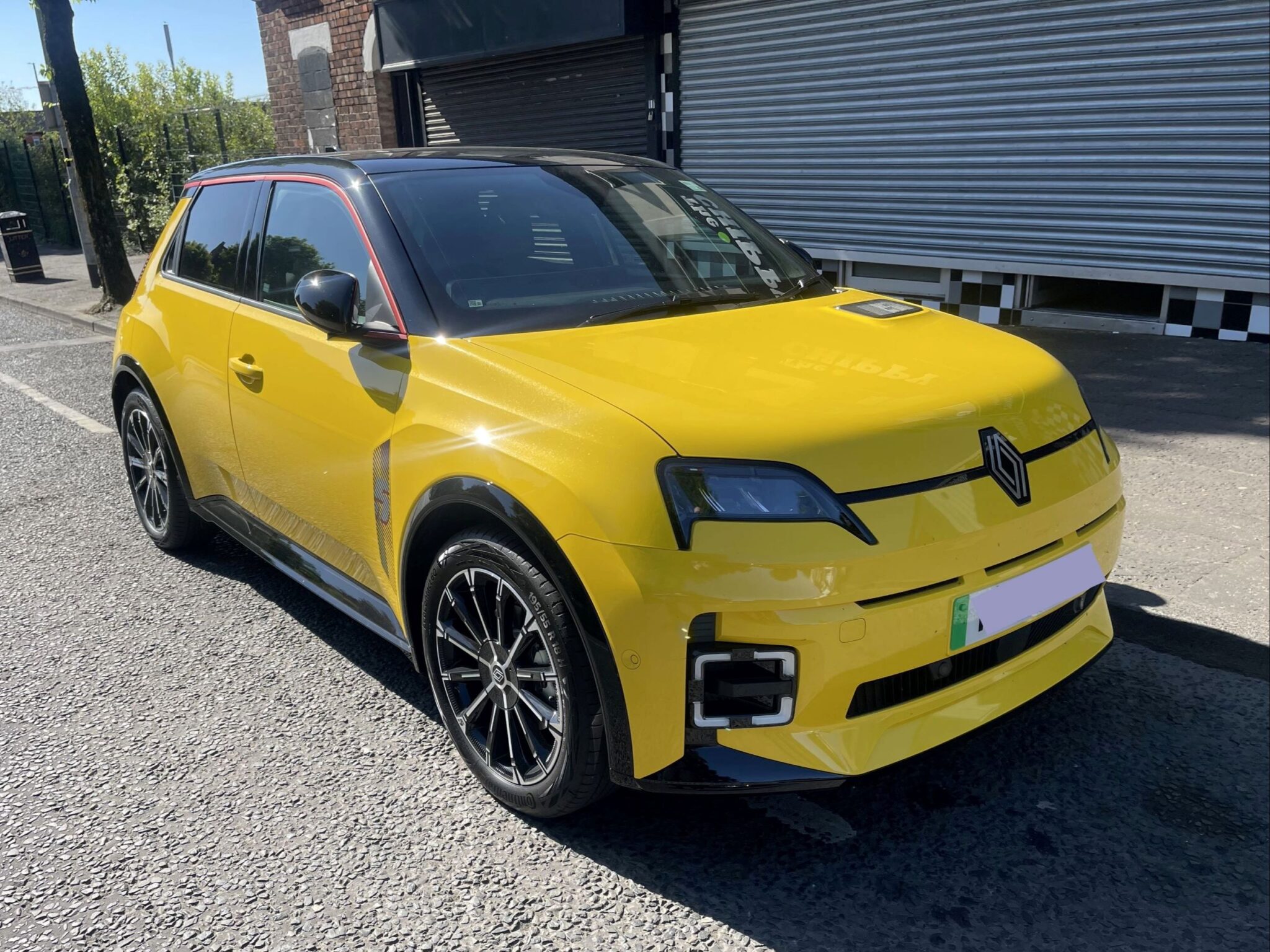 Renault 5 E-Tech Iconic 5 2025 Owner Review - Electric Road